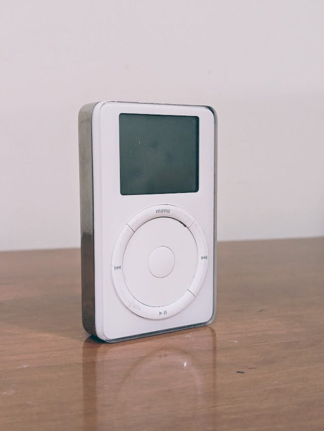 Apple iPod Classic (2001-2005) – Westport Tech Museum